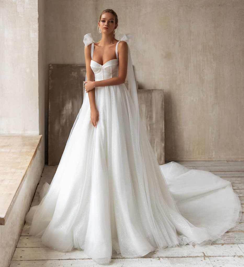 Eva Lendel Less is More 2021 Collection | ElegantWedding.ca