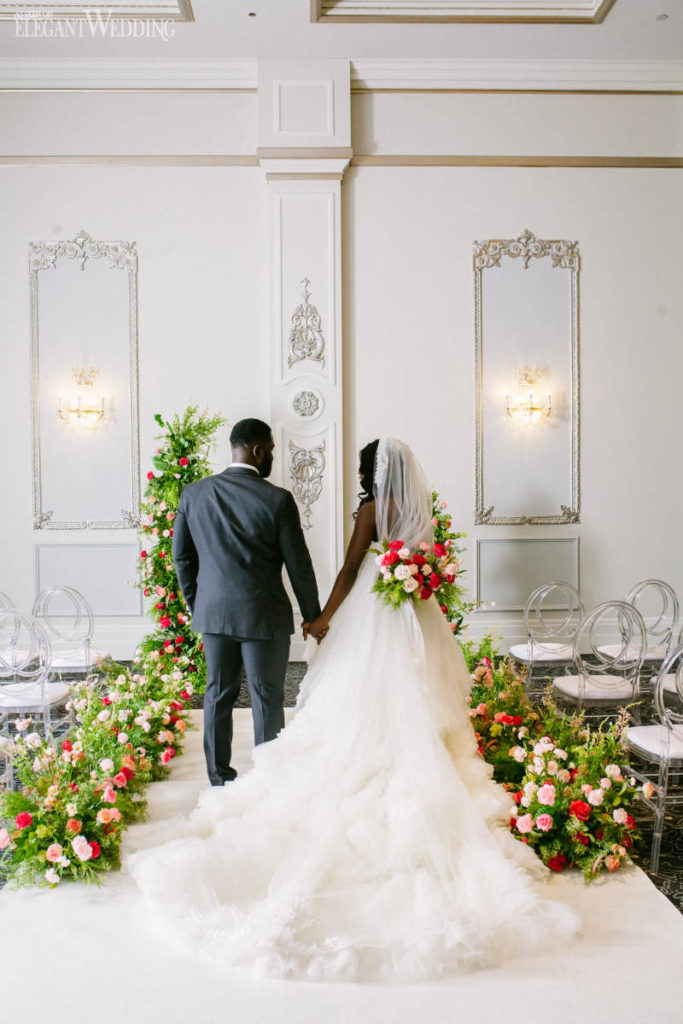 A Micro Valentine's Day wedding | ElegantWedding.ca