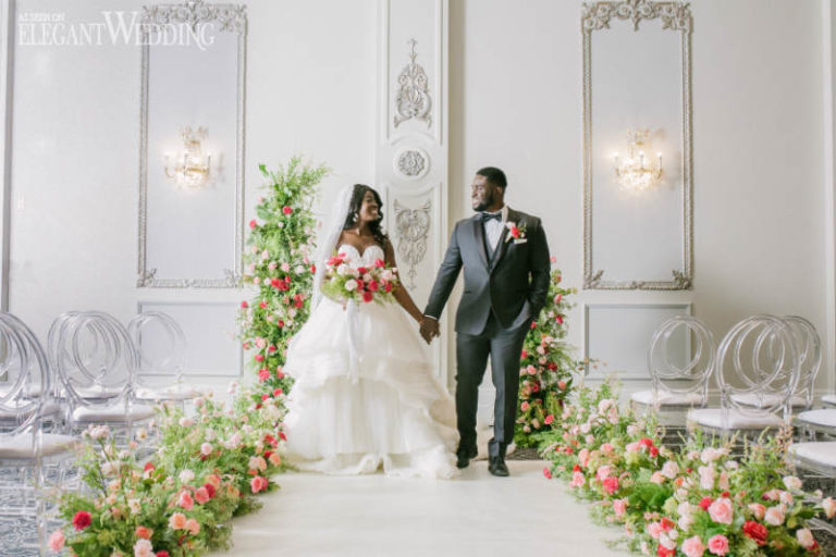 A Micro Valentine's Day wedding | ElegantWedding.ca