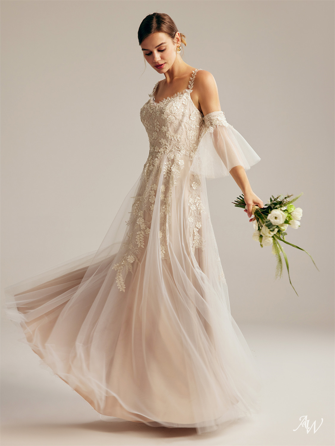 AW Bridal Gowns | ElegantWedding.ca