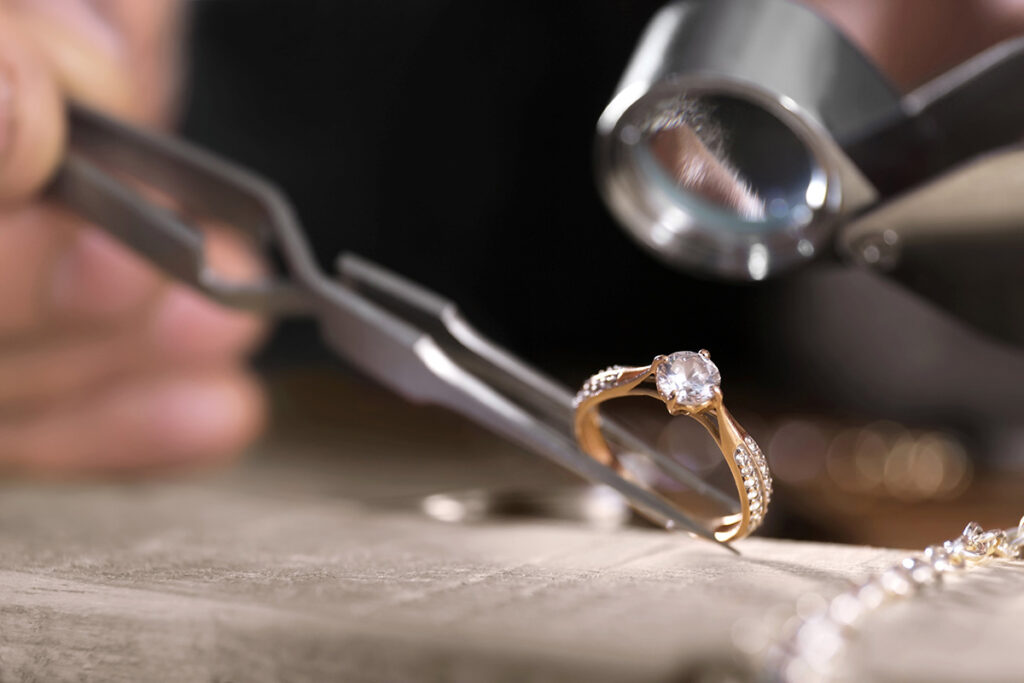 The 4 Cs Explained: How To Choose a Diamond Engagement Ring ...